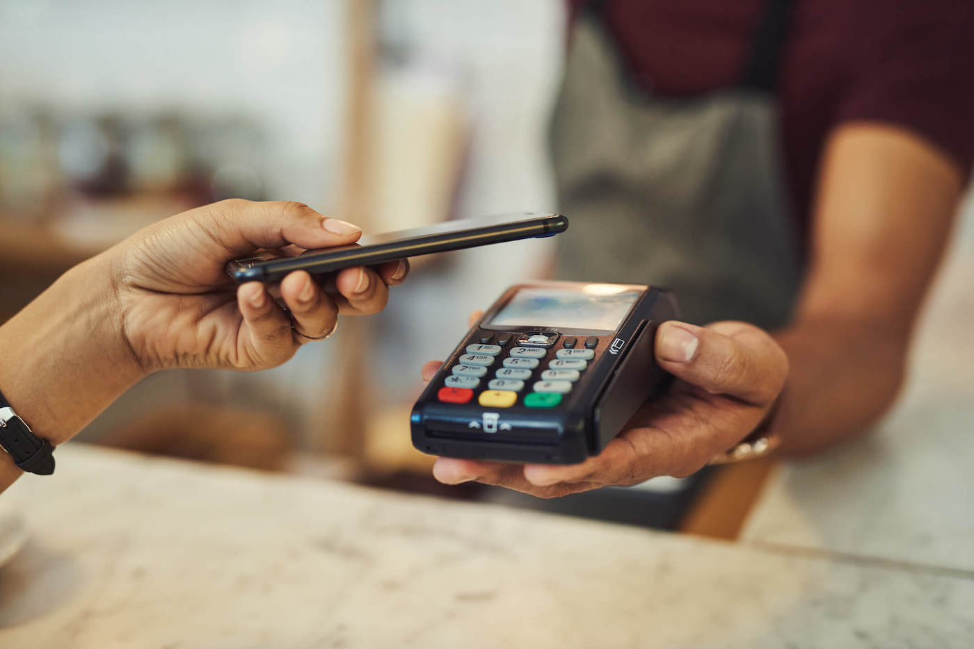 How to Use Apple Cash and Apple Pay - Experian