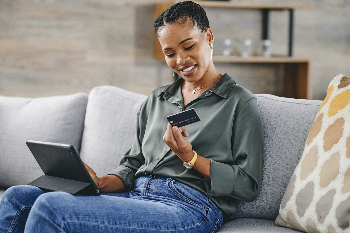 How Do Rewards Debit Cards Work? - Experian