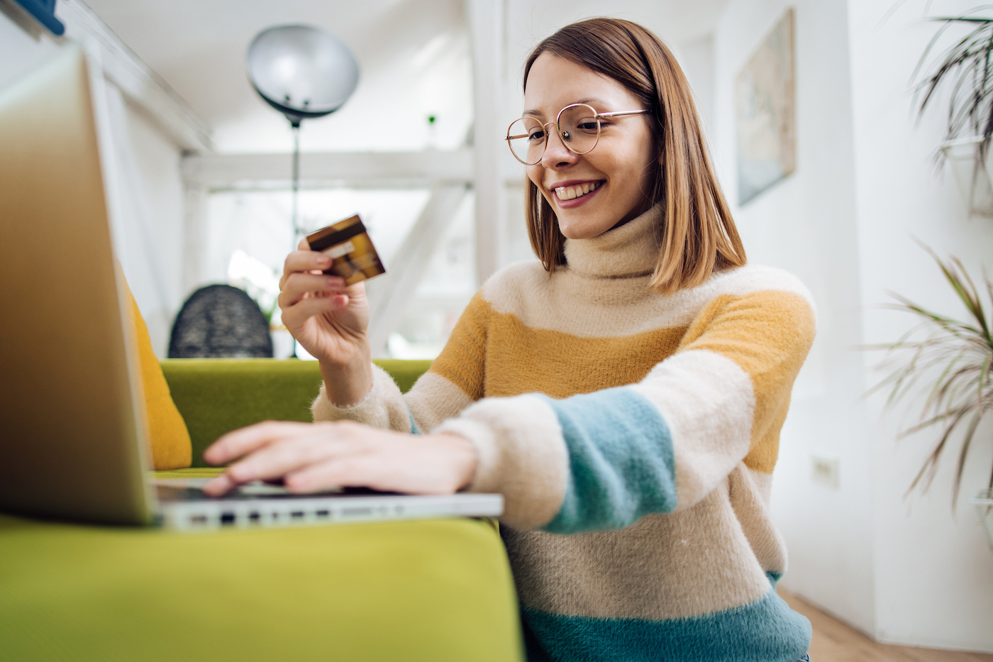 5 Surprising Perks of Checking Accounts - Experian