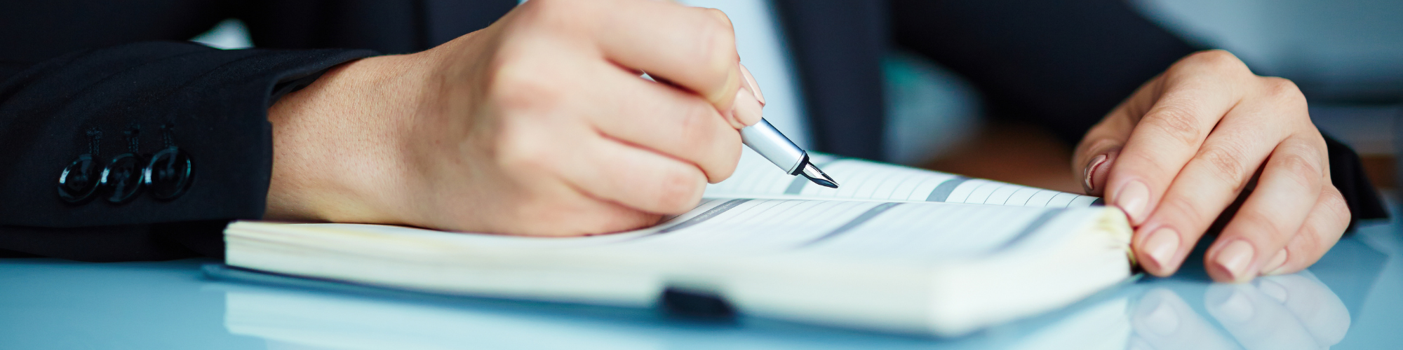 The Pros and Cons of Manual Fraud Reviews - Experian Insights